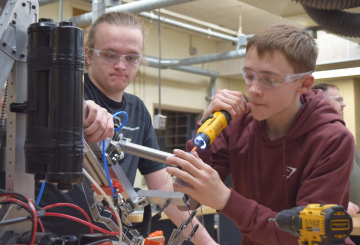 FHS robotics teams rev up | News, Sports, Jobs - Fairmont Sentinel
